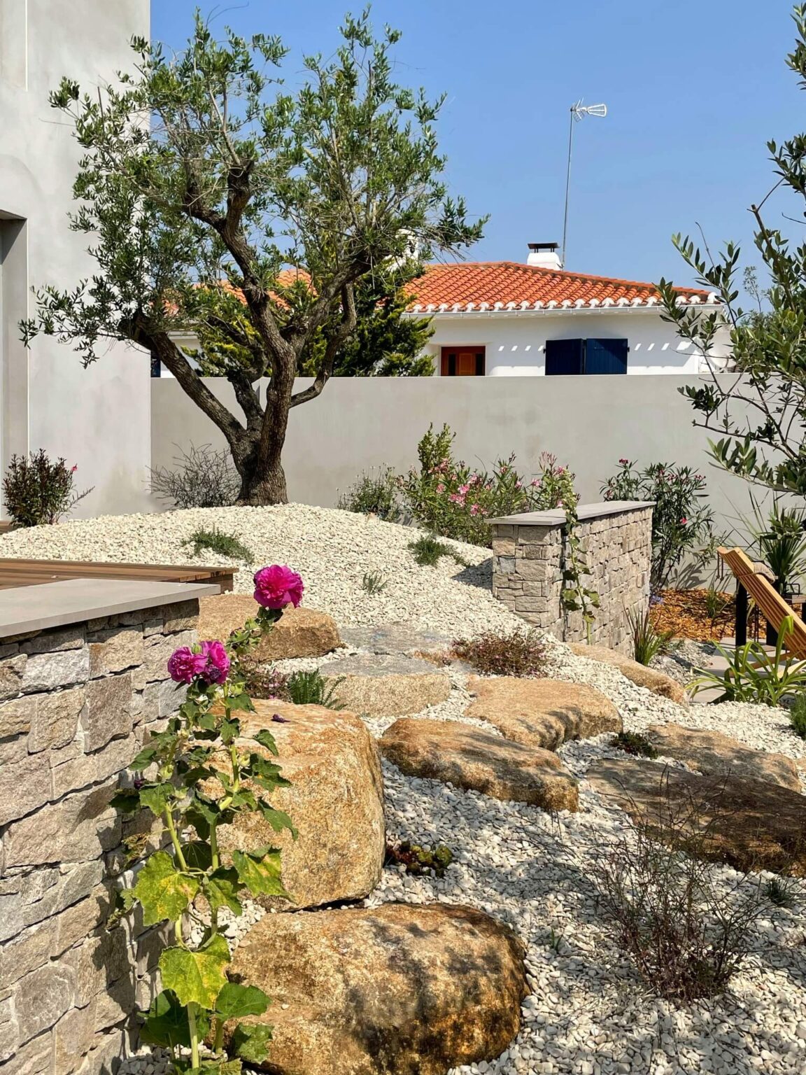 Négoce en minéraux, mobilier et décoration extérieur - KAYOU